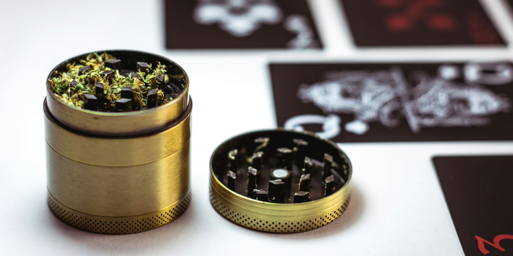 How To Use a Weed Grinder: Your Complete Guide | Mission